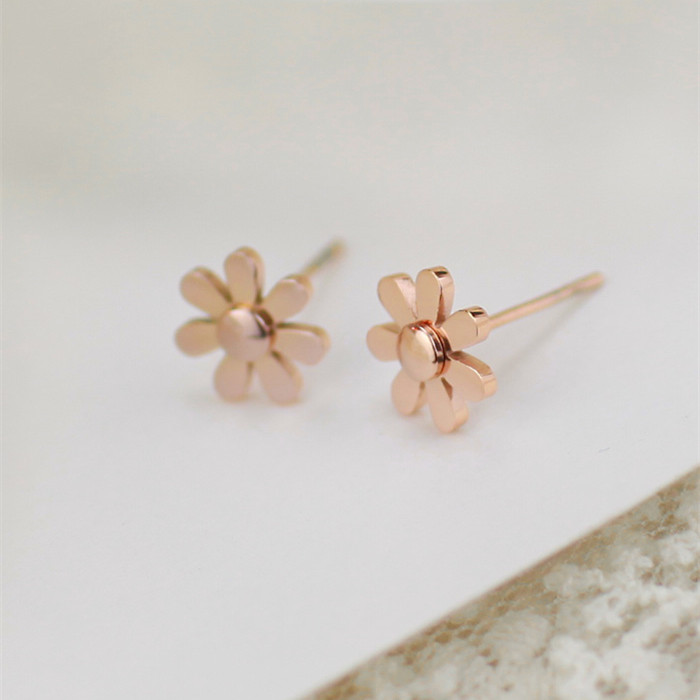 Fashion Rose Golden Daisy Shape Stud Earring 050315 on Luulla