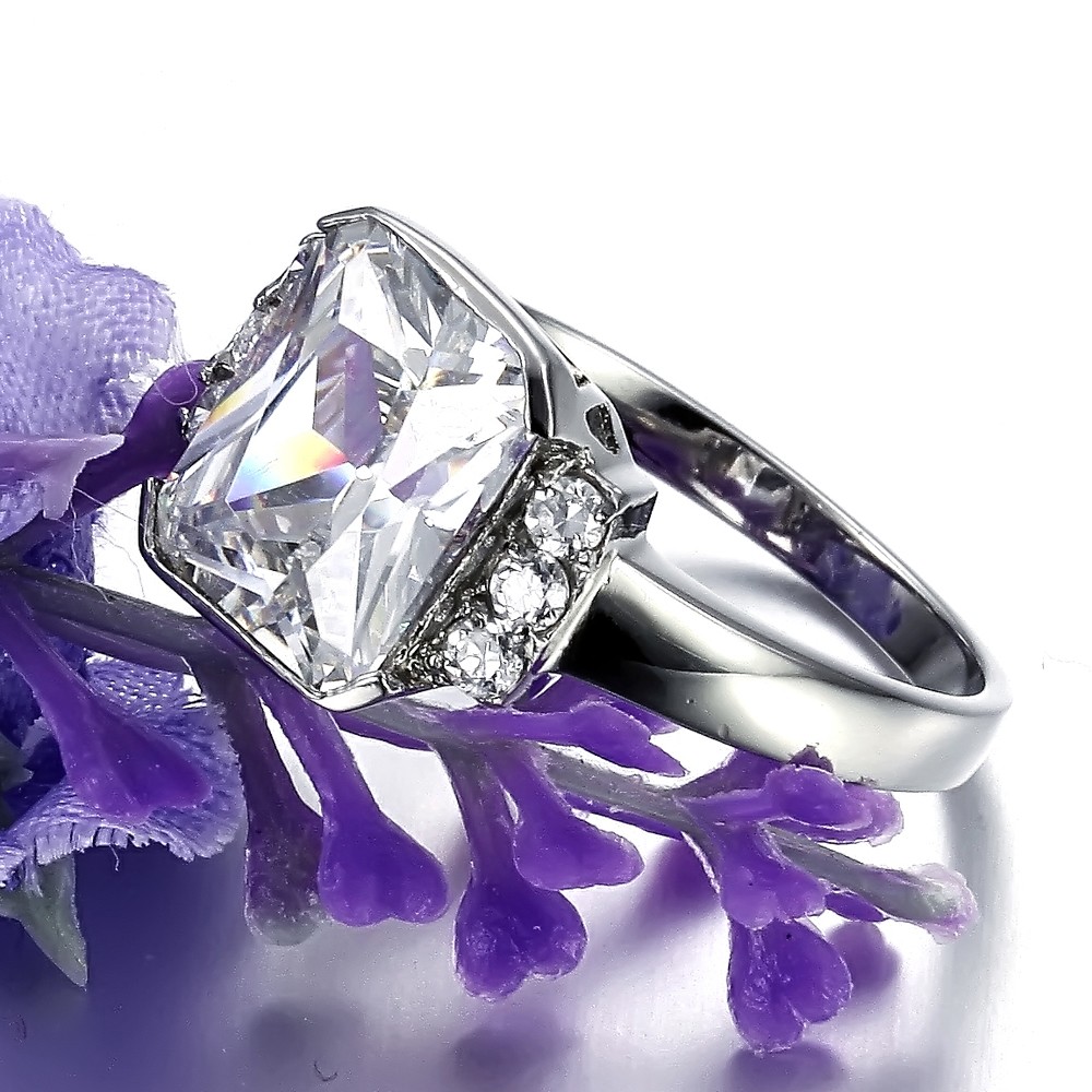 Women's Fashion Big Square Rhinestone And 6 Small Rhinestone Around ...