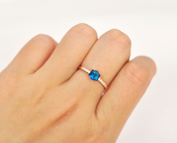 Women's Rhodium Plated Alloy Ring With White Rhinestone Setting And ...